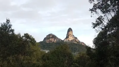 6 Fakta Menarik Gunung Sanggabuana, Gunung Tertinggi dan Satu-satunya ...