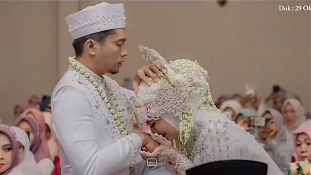 Kisah Wisudawan Terbaik Dinikahi Dosen, Umumkan Rencana Pernikahan di ...