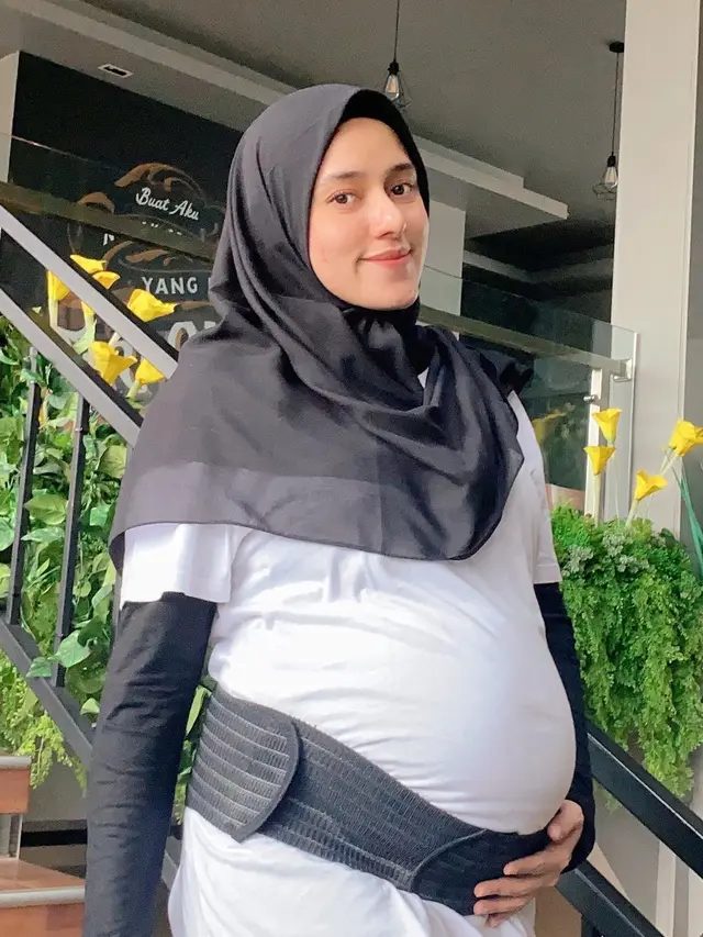 Hari Persalinan Makin Dekat, Ini 6 Potret Fairuz A Rafiq Pamer Baby ...