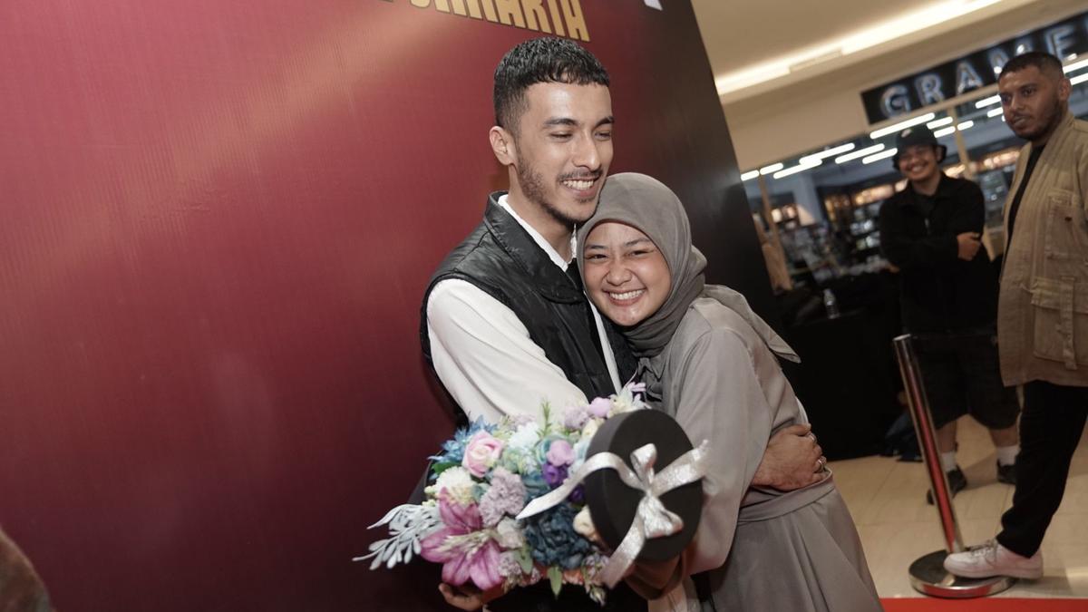 Aziz Hedra Bersyukur Salah Satu Wishlist Impiannya Terwujud, Bertemu ...