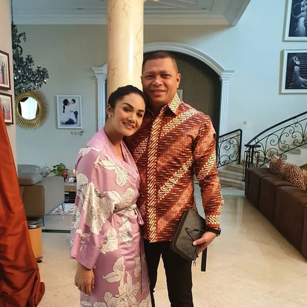 Rumah Krisdayanti Dan Raul Lemos