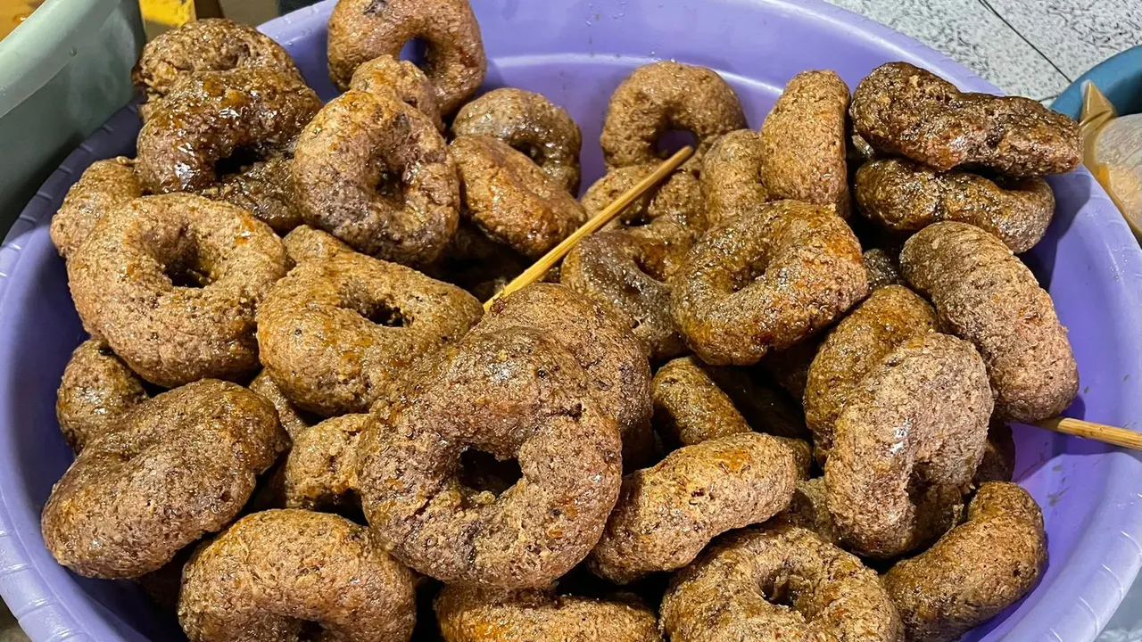 Jalabia, Donat Kampung Khas Bekasi yang Masih Eksis - Lifestyle ...