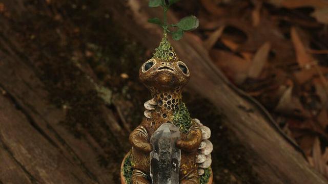 6 Patung Mini dari Tanah Liat Ini Detailnya Sempurna, Manjakan Mata ...