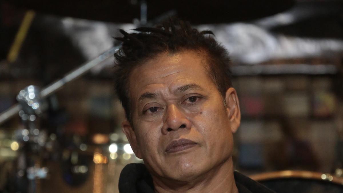 Lirik Lagu Tertanam - Tony Q Rastafara