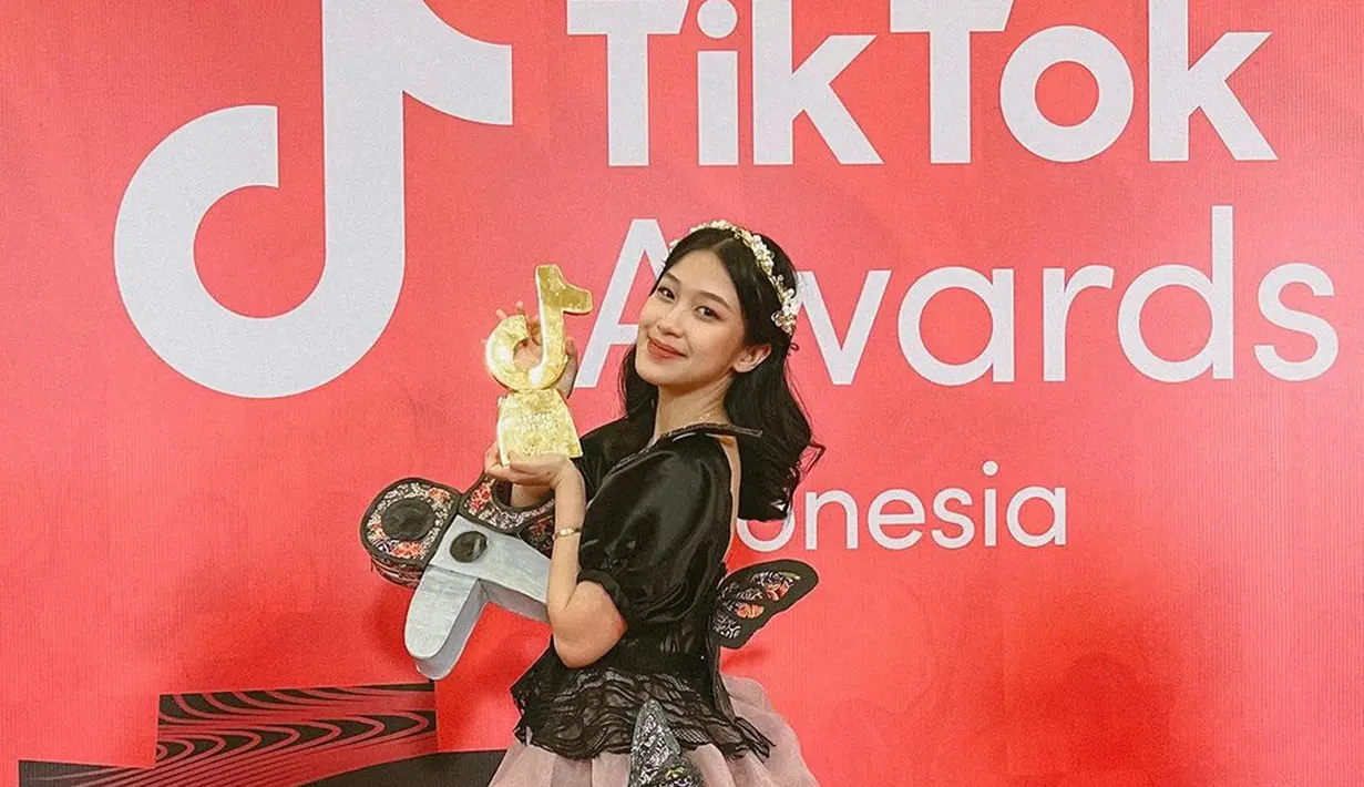 Potret Irene Suwandi, TikToker Asal Surabaya Akui Bakal Debut Jadi Idol ...