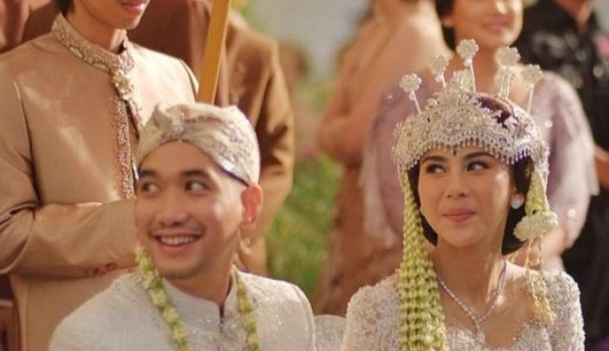 Potret Adinda Thomas Pakai Gaun Adat Sunda di Pernikahan, Menawan