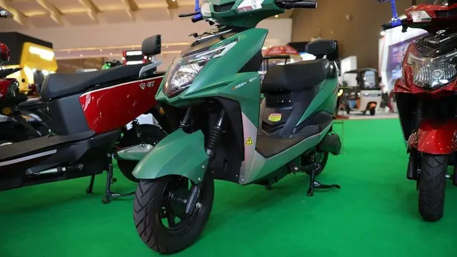 Pilihan Motor Listrik Murah Tak Sampai Rp 10 Juta di IIMS 2024 ...