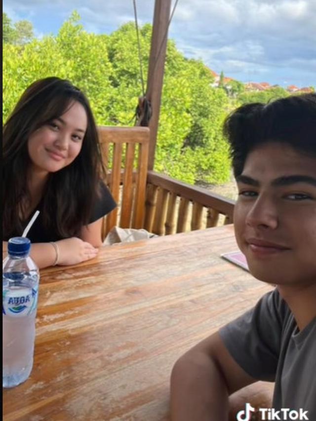 6 Potret Kompak Andre Kalaweit dan Kekasih, Hobi Jelajahi Alam Bareng