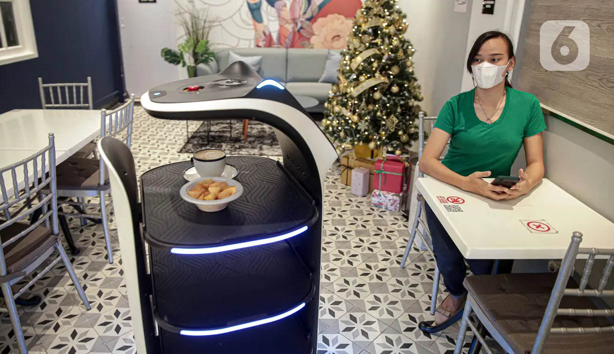 FOTO: Kafe di Pasar Baru Gunakan Robot Pengantar Pesanan Pelanggan ...