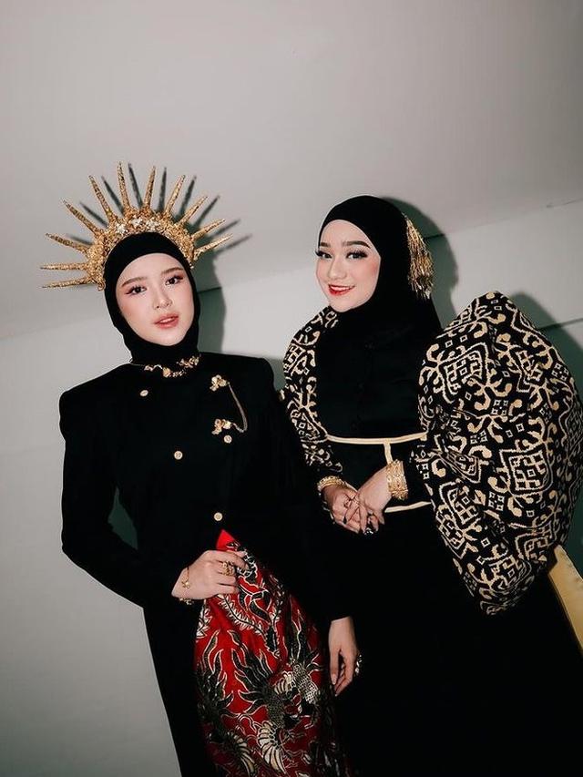 7 Potret Tiara Andini di Pembukaan PON XXI 2024 Ini Banjir Pujian