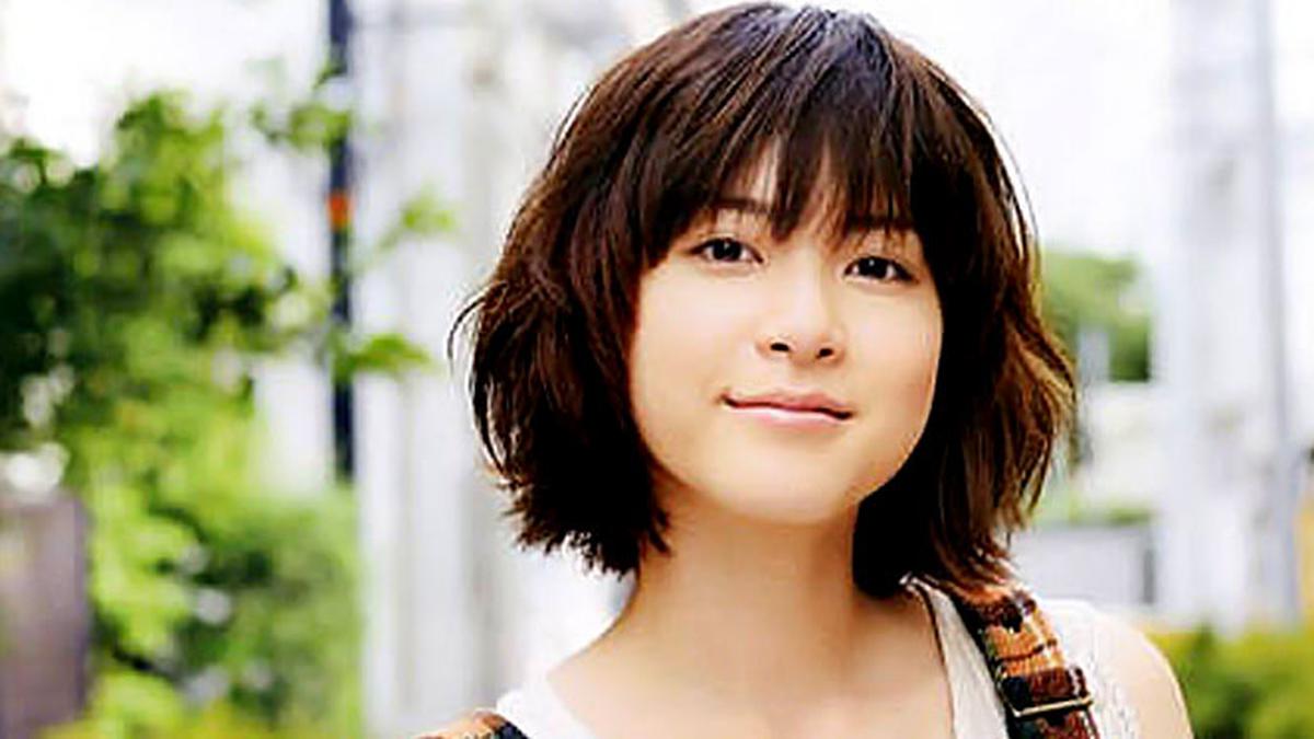 Ayahnya Wafat, Aktris Ueno Juri Jadi Dokter di Arisu no Toge - ShowBiz ...