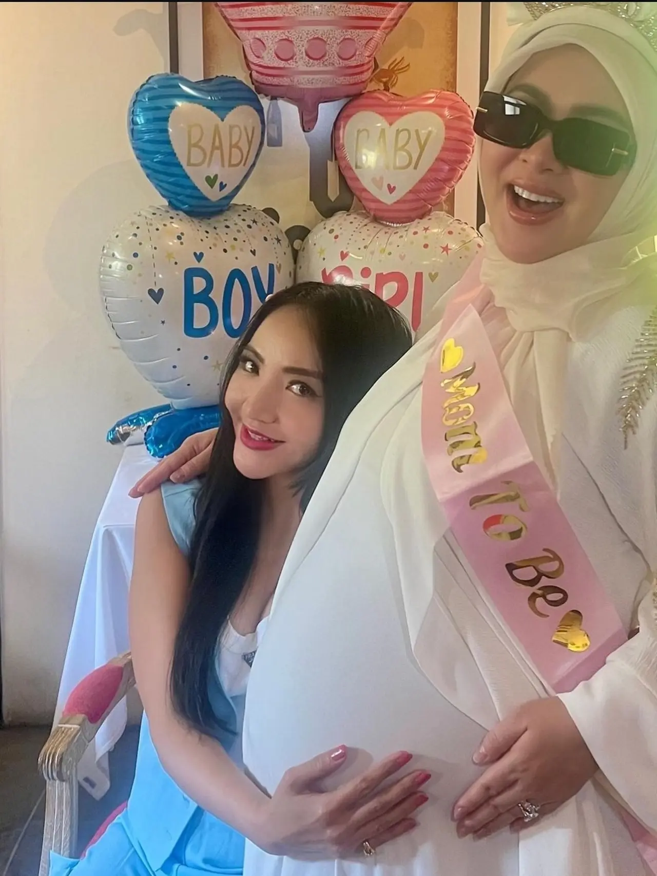 7 Potret Baby Shower Syahrini Jelang Lahiran, Ungkap Jenis Kelamin Anak - Hot Liputan6.com
