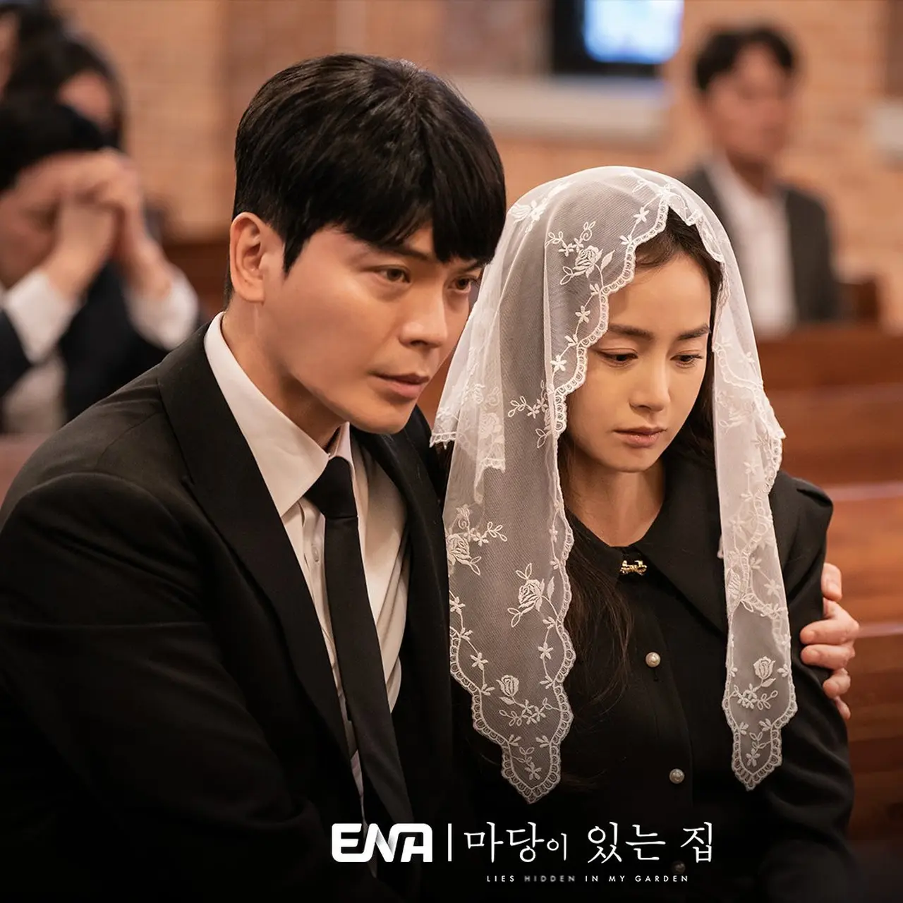 Ini 5 Alasan Kamu Harus Nonton Lies Hidden in My Garden, Drama Thriller Baru Kim Tae Hee ...