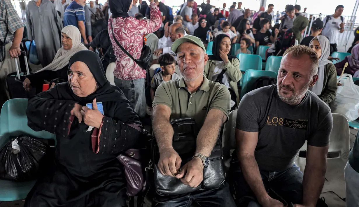 Kali Pertama Sejak Perang Hamas-Israel Memanas, Perbatasan Rafah Dibuka ...