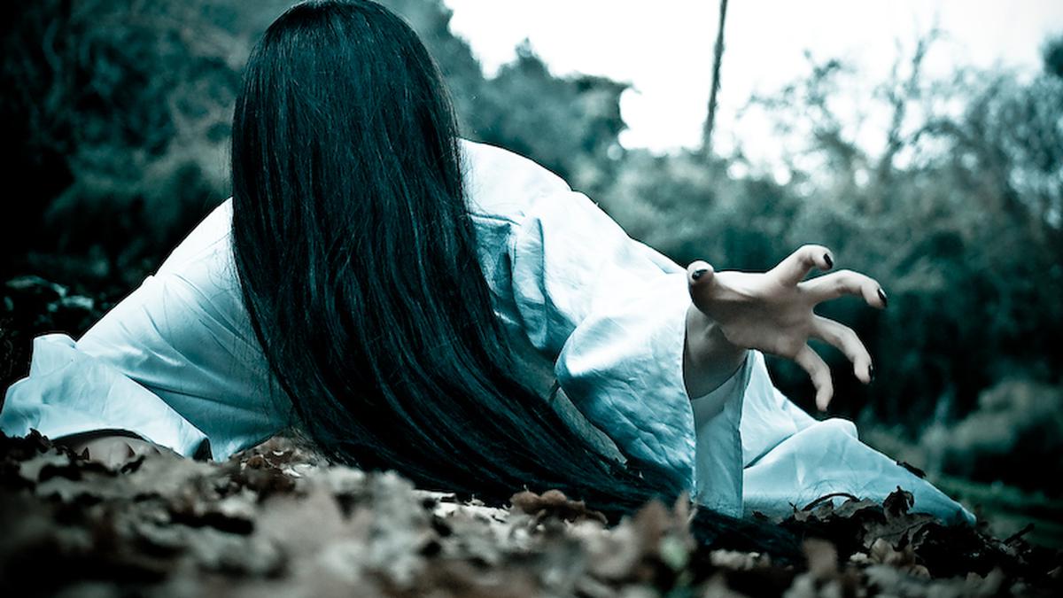 Berambut Panjang, 20 Orang Ini Lebih Cocok Jadi Hantu Sadako