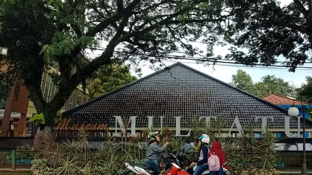 Museum Multatuli Destinasi Budaya dan Sejarah Menarik di Banten ...