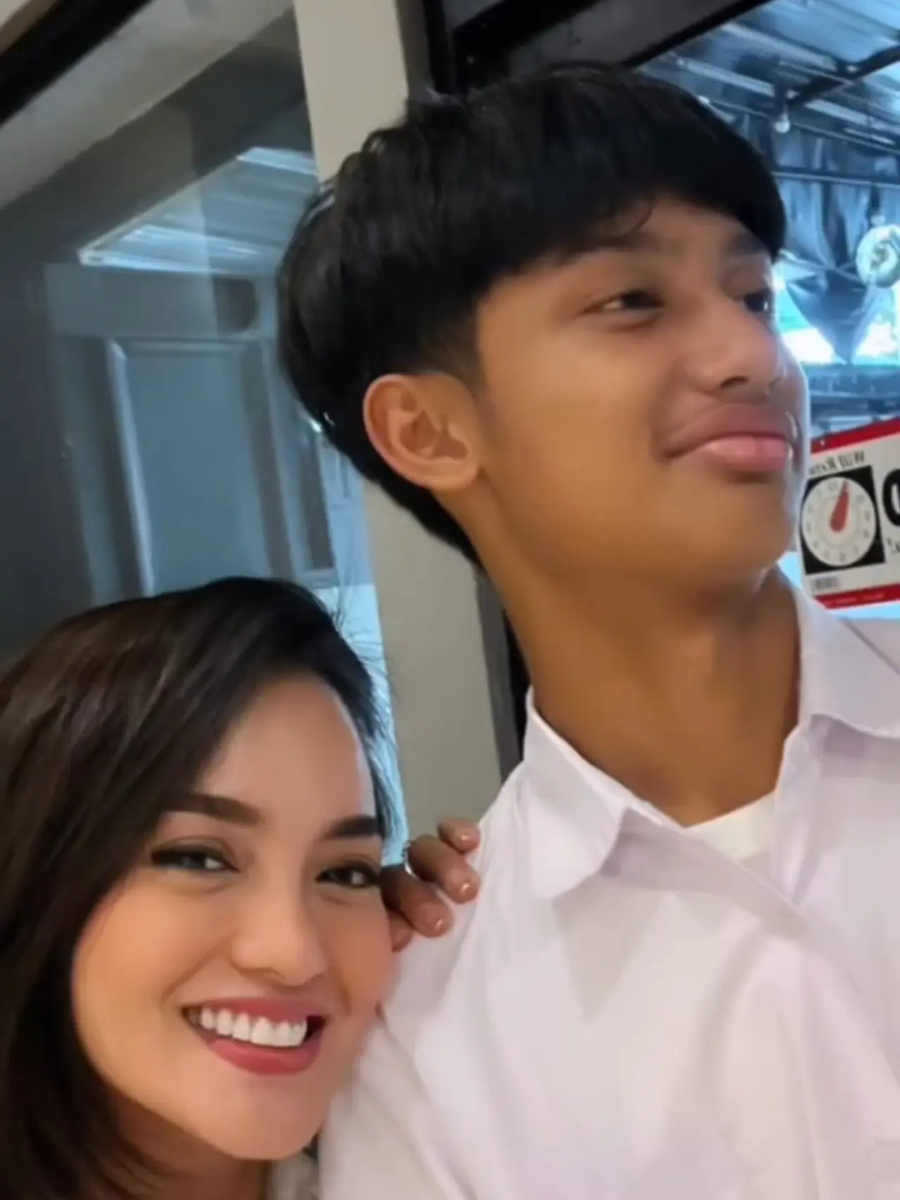 8 Potret Tampan Dhofin, Anak Ibnu Jamil yang tak Suka Diekspose ke ...