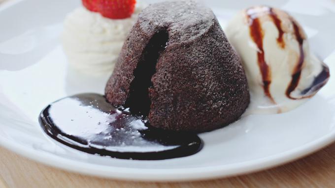 Resep Choco Lava Cake yang Lumer - Food Fimela.com