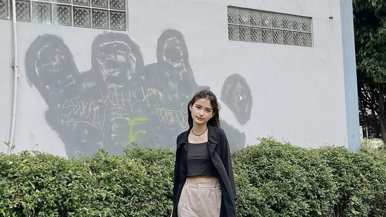 7 Ide Outfit Santai Ala Sarah Manzel, Tetap Cantik dan Catchy