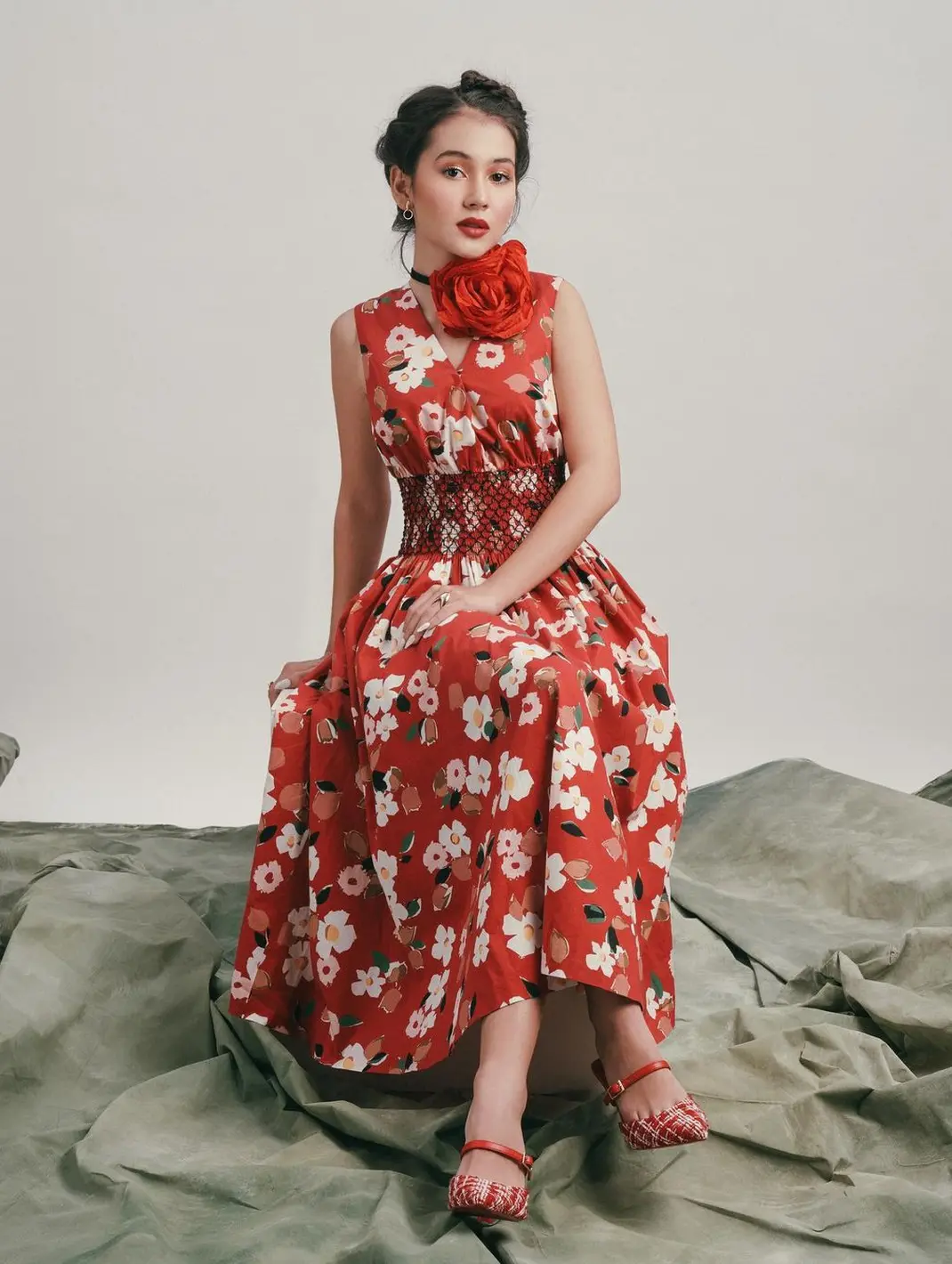 8 Inspirasi Outfit Nuansa Merah ala Artis yang Cocok untuk Imlek, dari ...