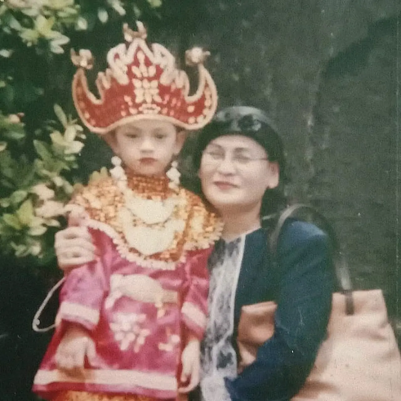 6 Potret Terbaru Febriana Sapta 'Antagonis Cilik' Bareng Ibunda, Penuh ...