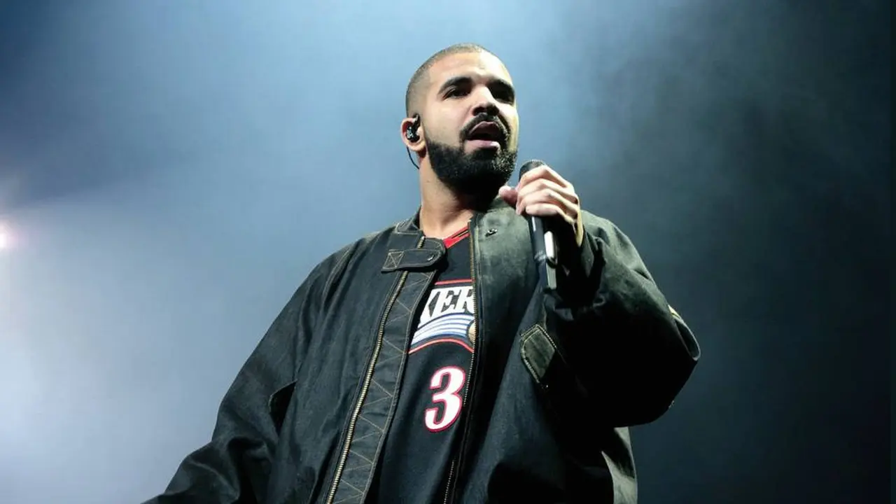 Drake Hadiahkan Rp326 Juta ke Penggemar Meski Berkali-kali Menang Main ...