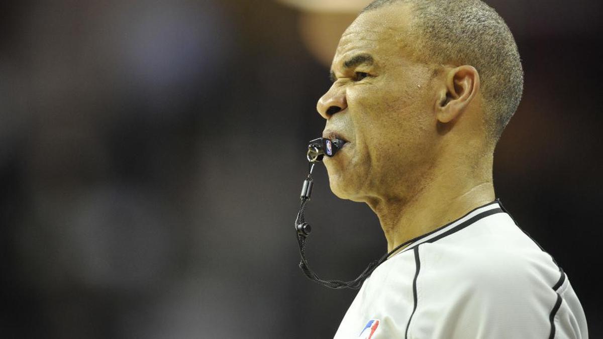 Wasit Legendaris NBA Putuskan Pensiun