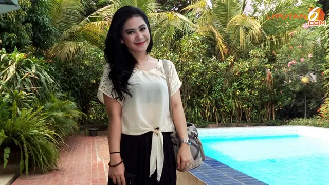 Vakum Setahun, Afril Rania Tak Bisa Jauh dari Depan Kamera - ShowBiz ...