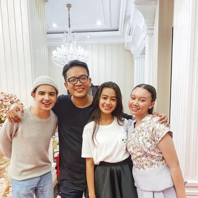 Dekat Sejak Kecil, Ini 6 Potret Persahabatan Aqeela Calista dan Suheil ...