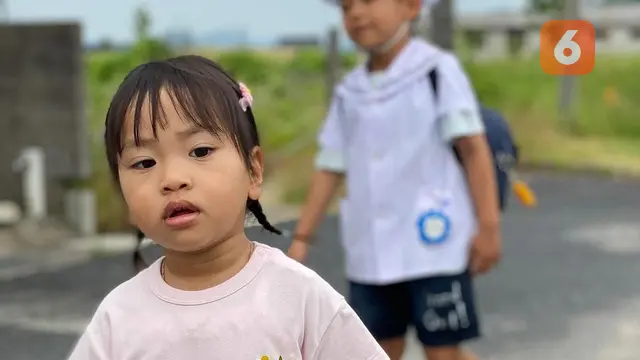 Ritsuki dan Natsuki Anak Jepang Bicara Tiga Bahasa Viral Mode 'Ra Eling' - Regional Liputan6.com