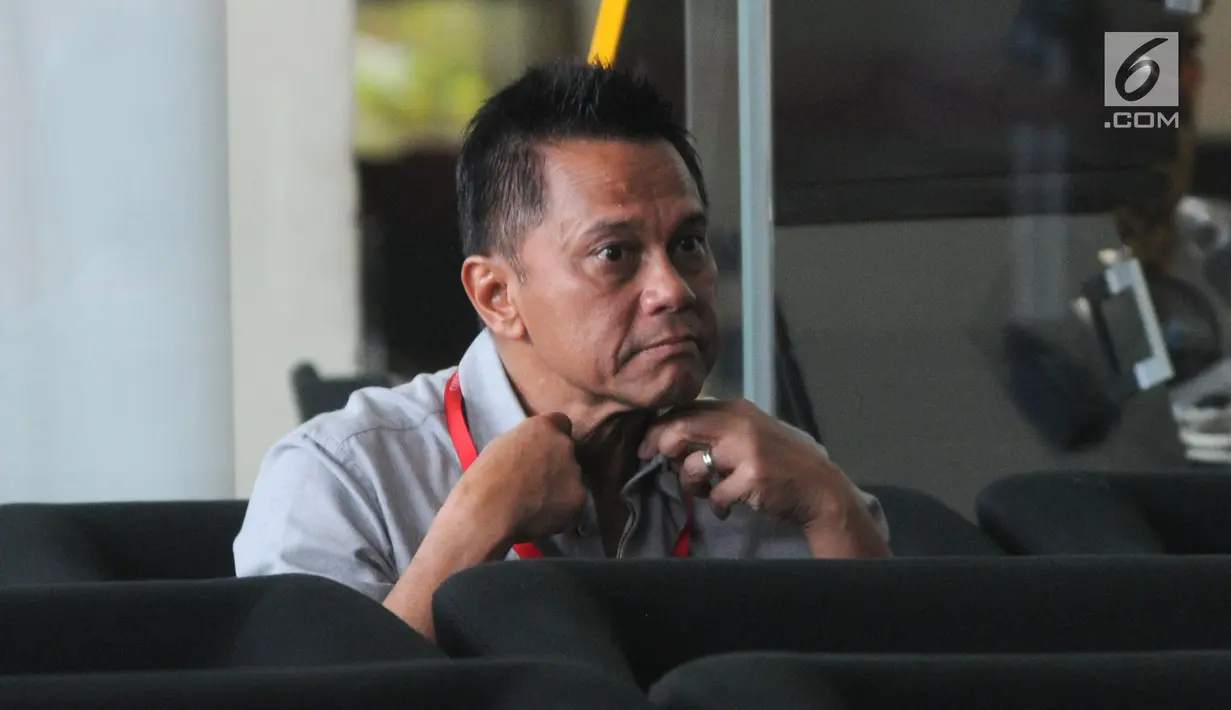 FOTO: Ekspresi Soetikno Soedarjo Jelang Diperiksa KPK Terkait Suap ...