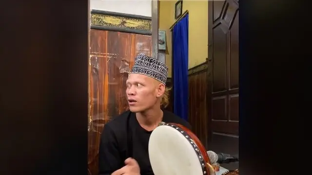 6 Potret Santri Mojokerto yang Viral Mirip Erling Haaland Bintang ...