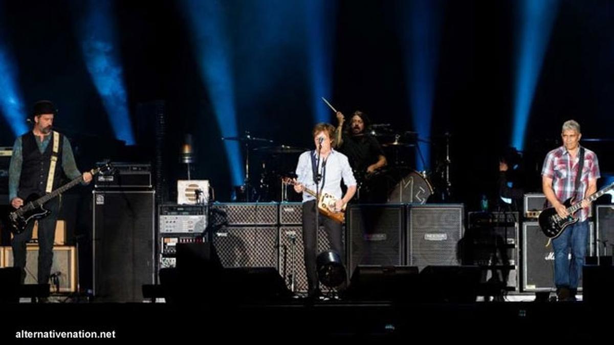 `Nirvana` Bantu Paul McCartney Bawakan Lagu The Beatles