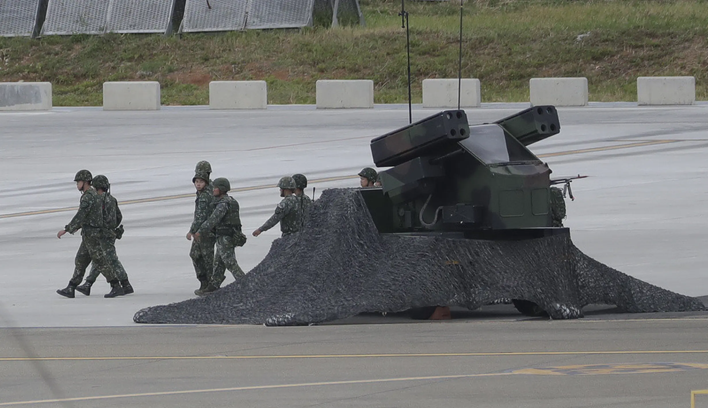 Militer Taiwan Dimobilisasi Latihan Pertahanan di Bandara Internasional ...