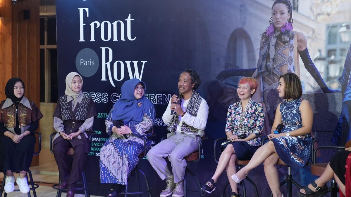 12 Karya dari Siswa SMK Tata Busana Siap Ditampilkan di Front Row Paris 2024 - News Liputan6.com