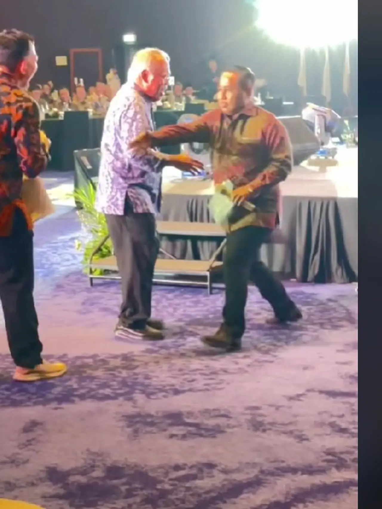 Narji Cagur Di-Prank Menteri PUPR Basuki Hadimuljono Waktu Salaman ...