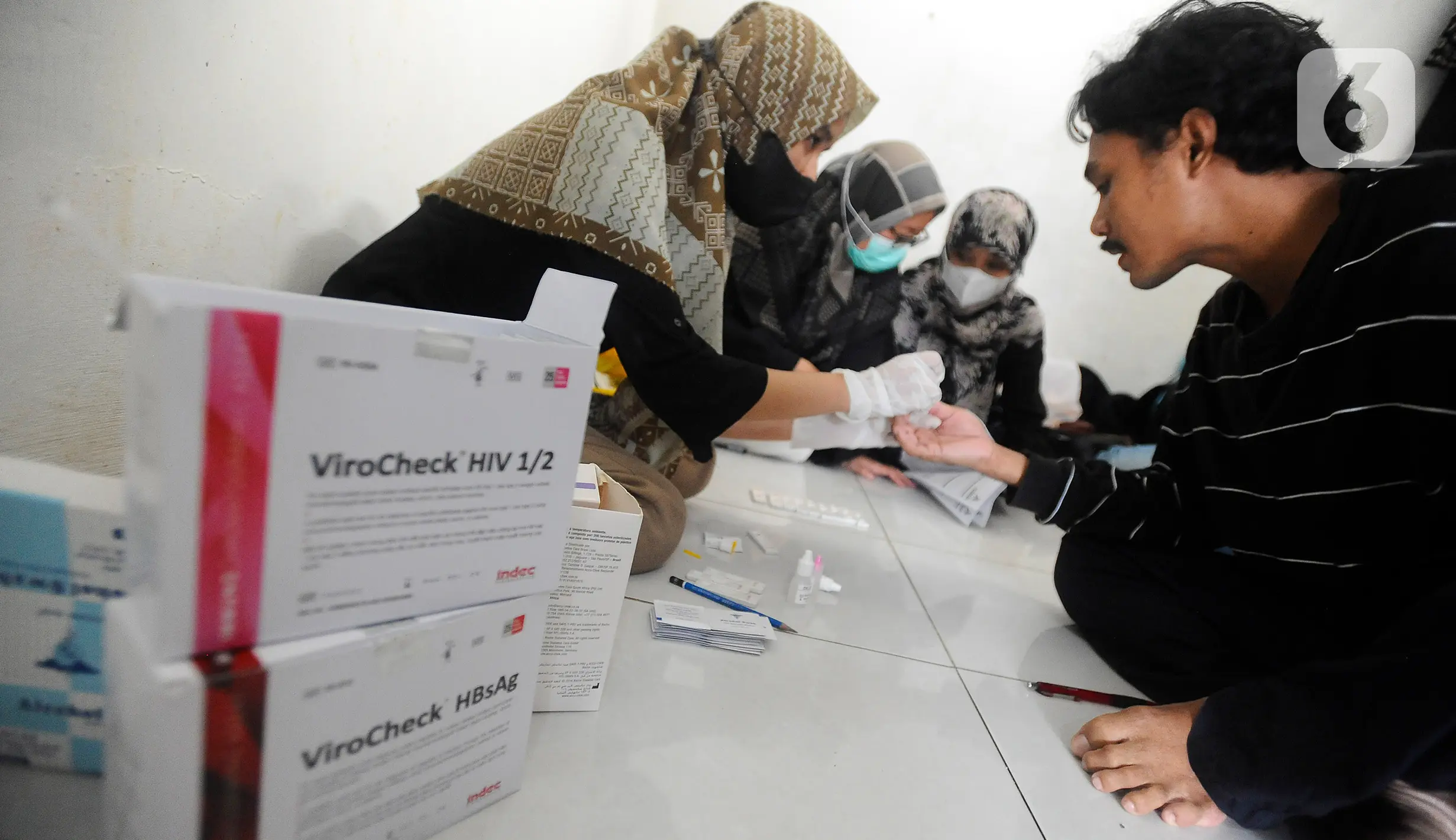 Kegiatan VCT Mobile Cegah Penularan HIV/AIDS di Kalangan Mahasiswa ...
