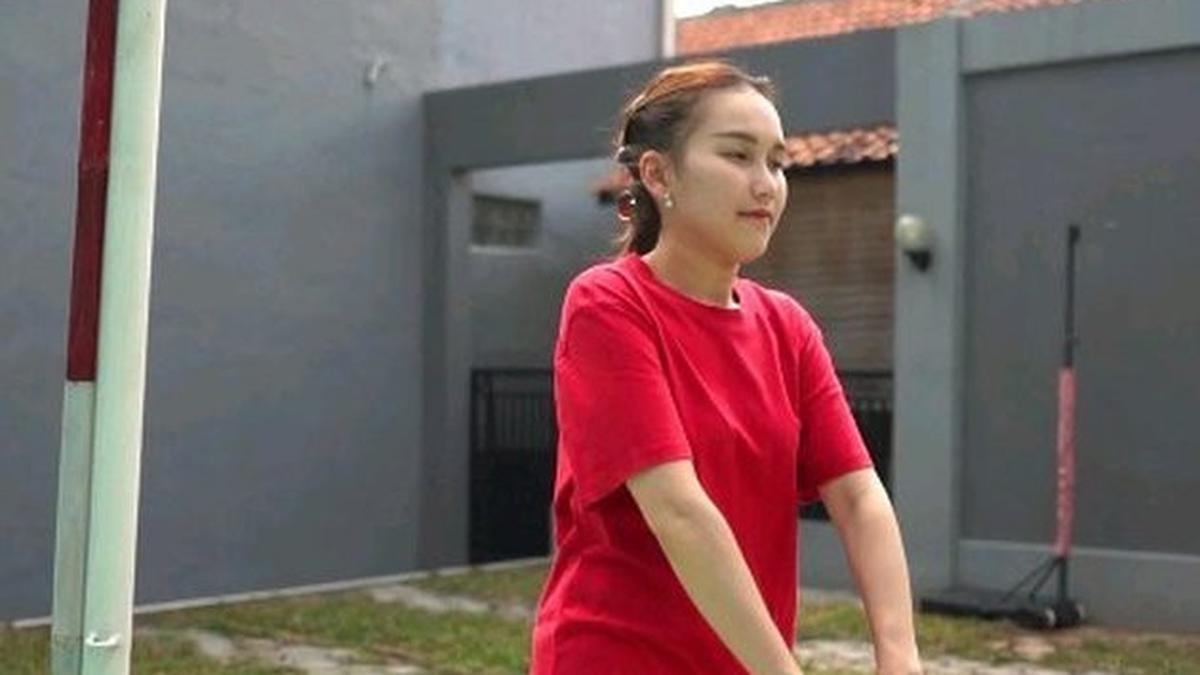 Tajir Melintir, Ini 6 Potret Sederhana Ayu Ting Ting Saat Menjalani ...