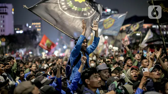 Mahasiswa Kembali Demo di Patung Kuda, 2 Ribu Personel Gabungan ...