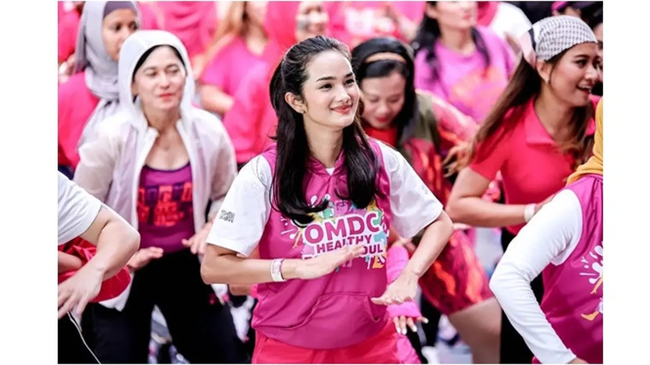 11 Tahun Menikah, Ini 6 Potret Faby Marcelia Akui Sudah Cerai dari Revand Narya - Hot Liputan6.com