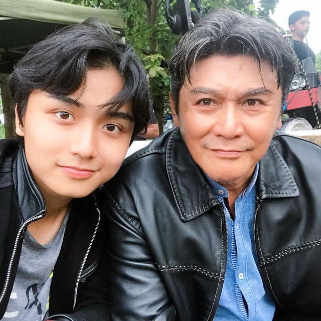 6 Potret Kebersamaan Willy Dozan dan Leon Dozan, Bak Kakak Adik - Hot ...