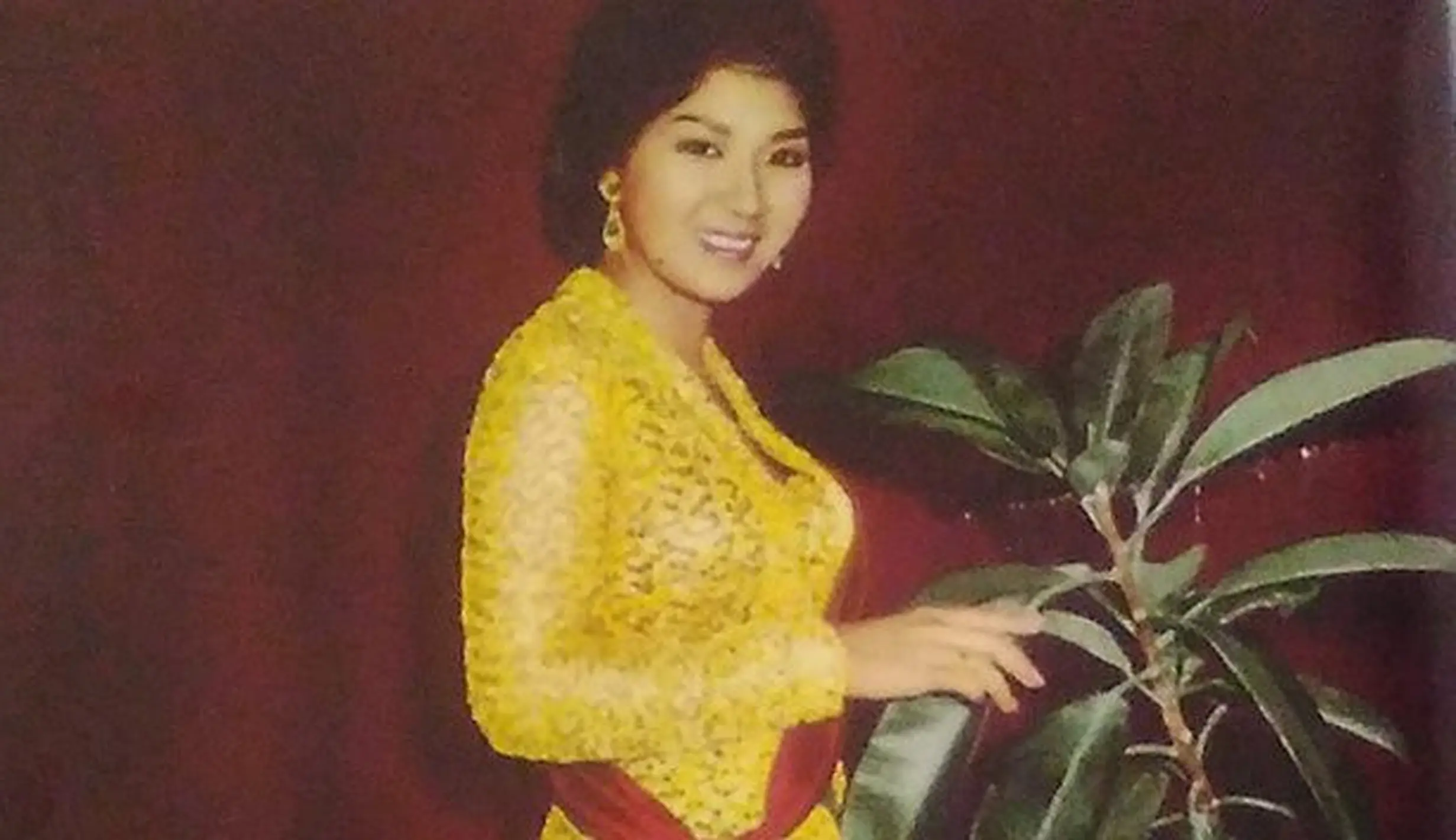 Intip Potret Cantik Titiek Puspa Saat Masih Muda - Photo Fimela.com