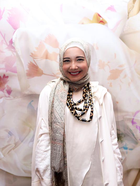 Zaskia Sungkar Bangga JFW 2016 Tampilkan Koleksi Anak Muda - Photo ...