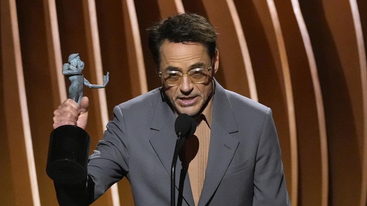 Reaksi Robert Downey Jr Menang SAG Awards 2024 Berkat Oppenheimer ...