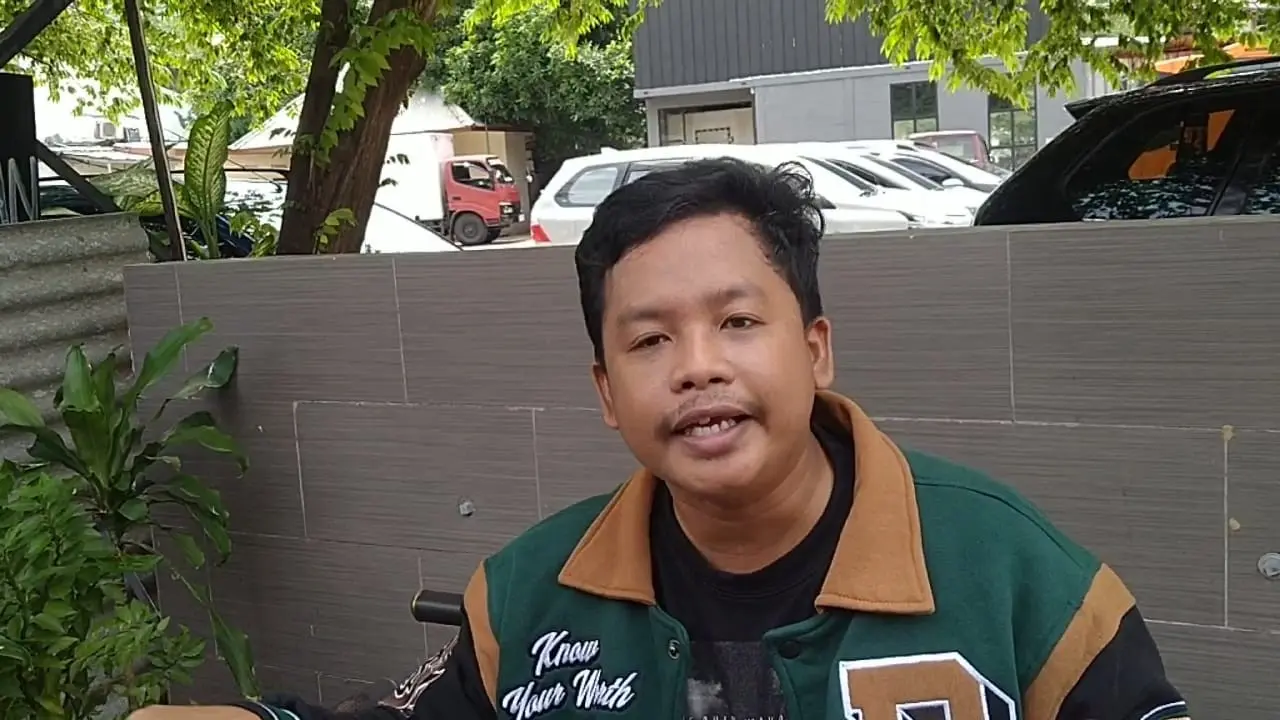 Dustin Tiffani Bikin Pacarnya Risih, Ogah Copot Gelang Konser Meski ...