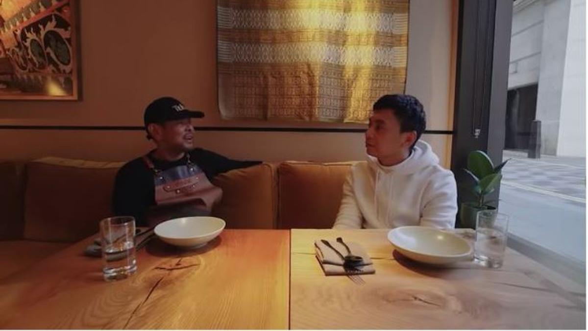 Raditya Dika Bersantap di Restoran Indonesia Bernama Toba di Pusat Kota ...