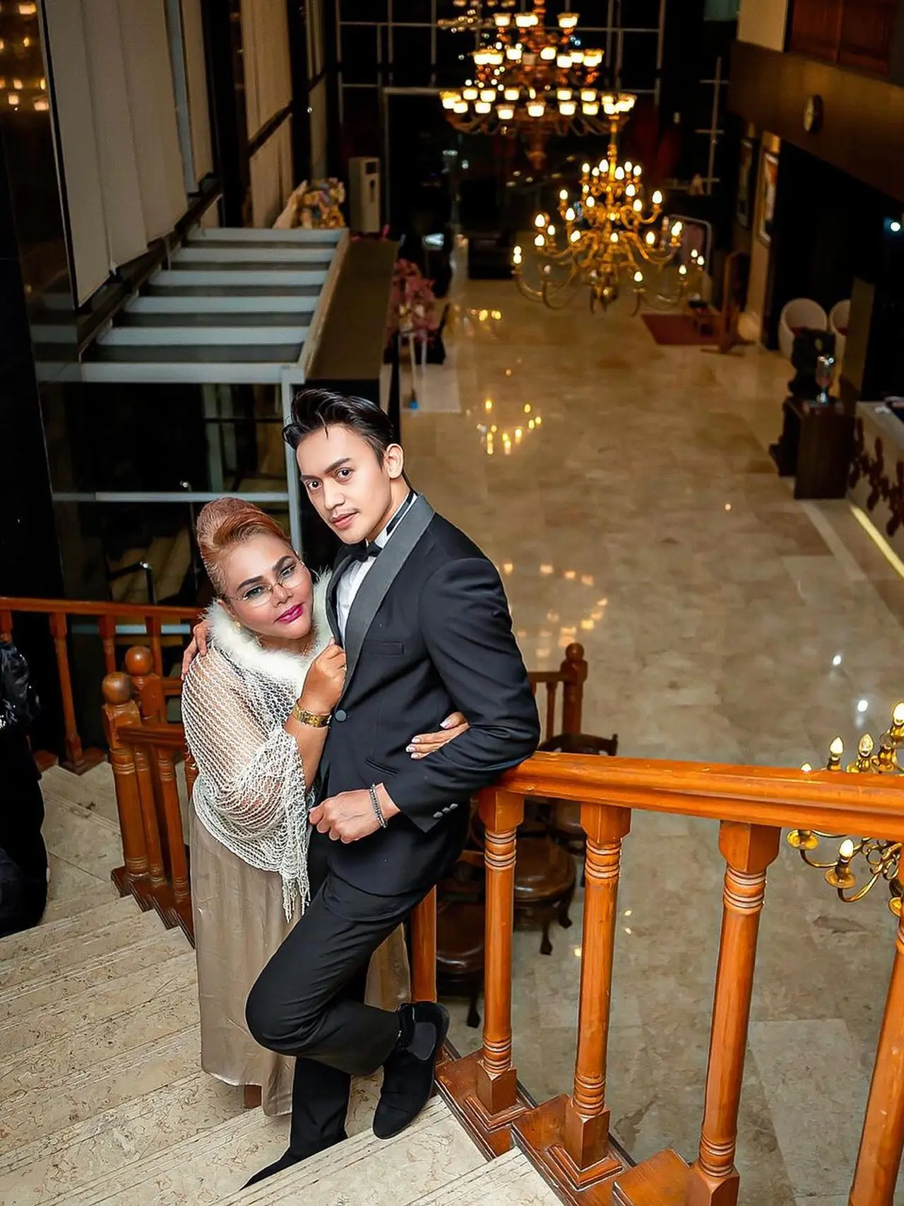 Eva Manurung Akui Tak Dapat Restu dari Putranya, Virgoun Soal Hubungan ...