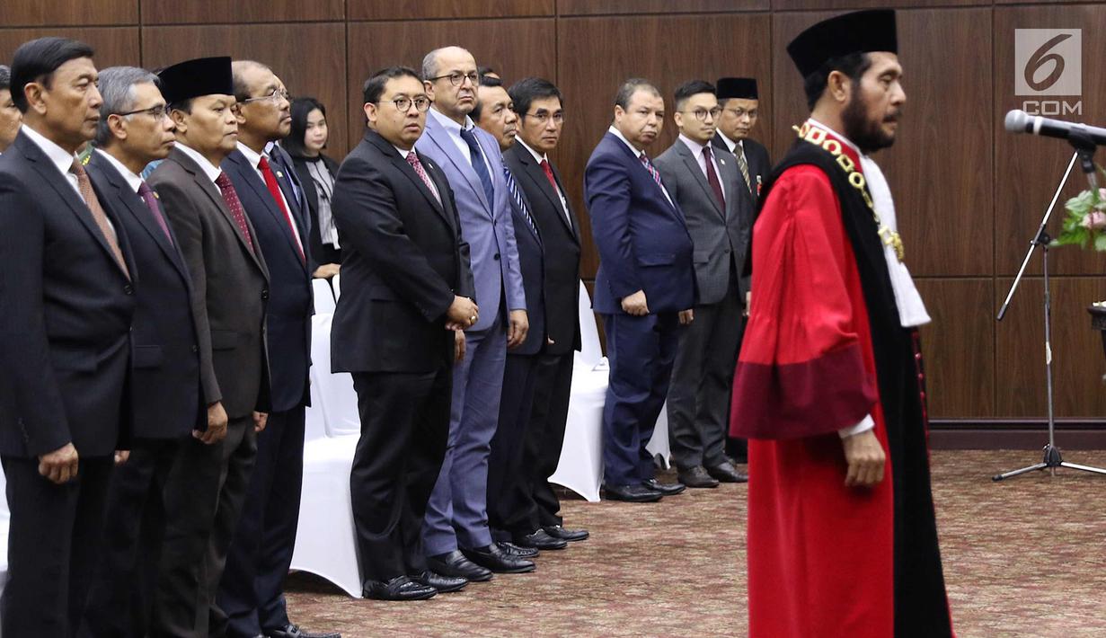FOTO: Anwar Usman Bacakan Sumpah Jabatan Ketua MK - Foto Liputan6.com