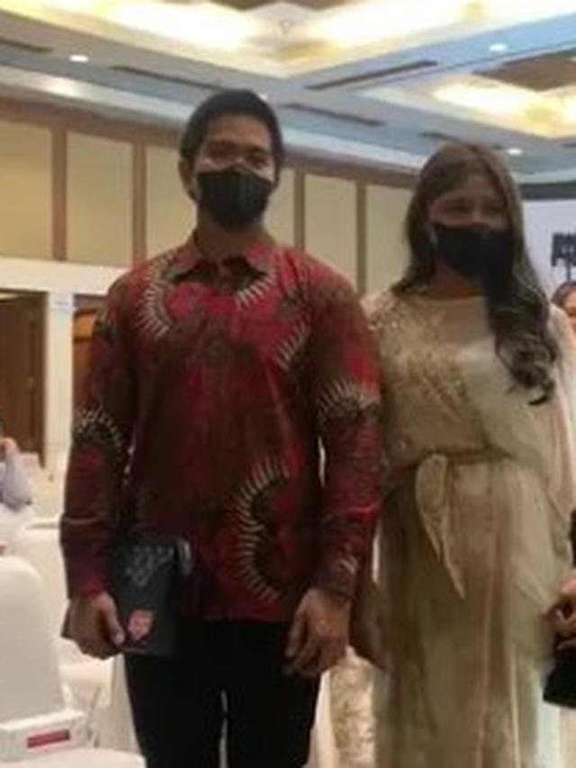 Kaesang Pangarep Foto Prewedding dengan Erina Gudono Pakai Kostum Sepak Bola, Nomor Punggungnya ...