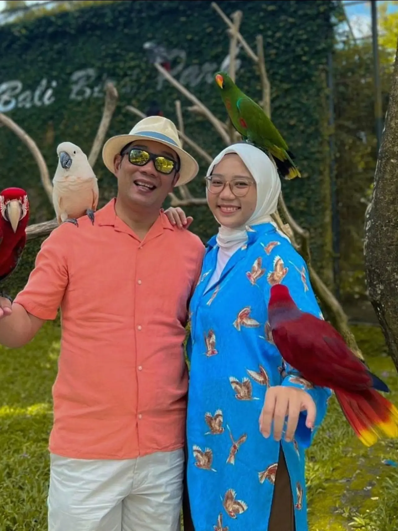 7 Perubahan Gaya Hijab Zara Anak Ridwan Kamil, Kini Putuskan Lepas Hijab - Hot Liputan6.com